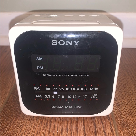 Sony | Other | Sony Dream Machine Am Fm Clock Radio Model Icfc2 | Poshmark